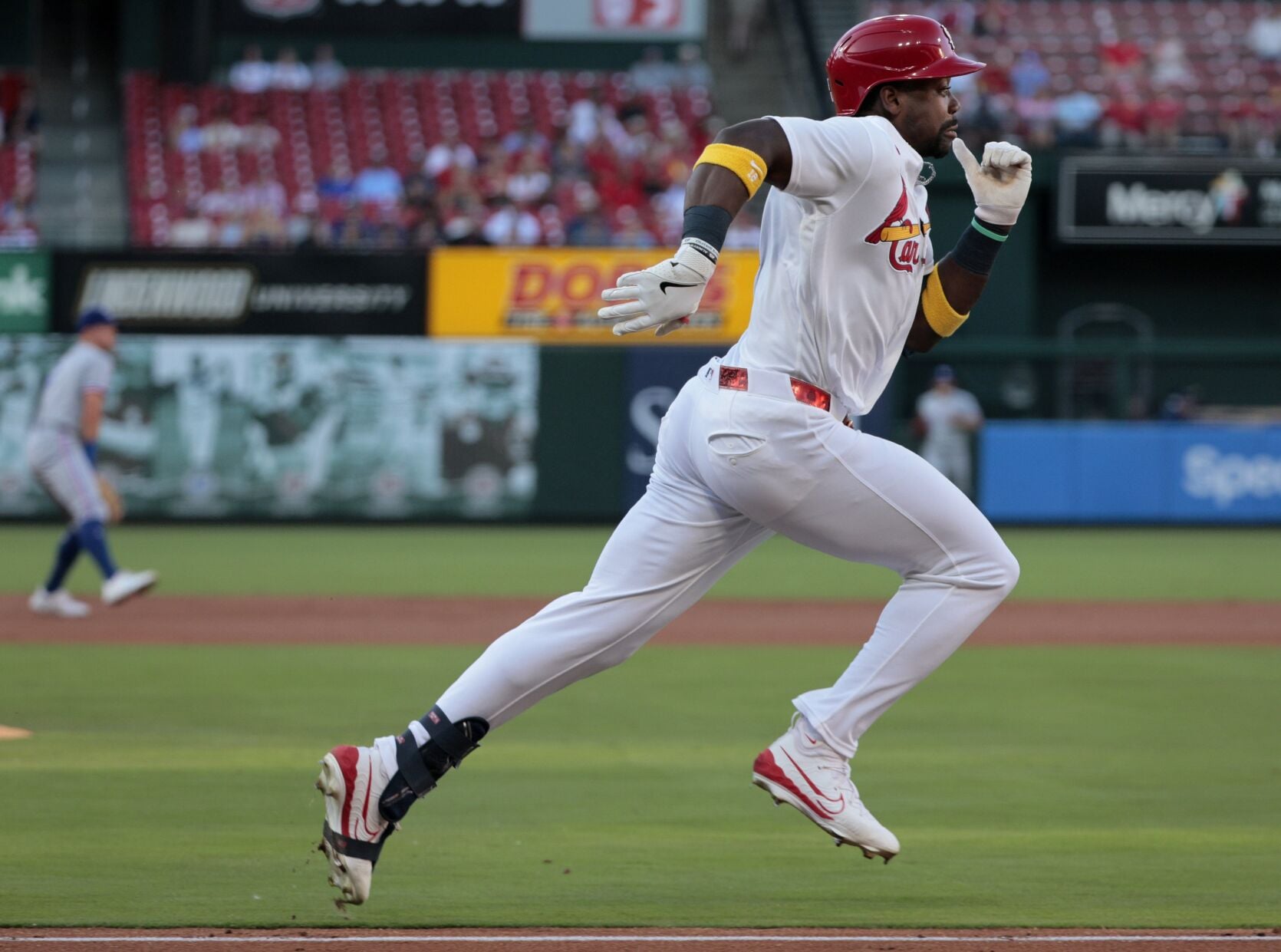 St. Louis Cardinals try to avoid a Texas Rangers sweep in middle leg of ...