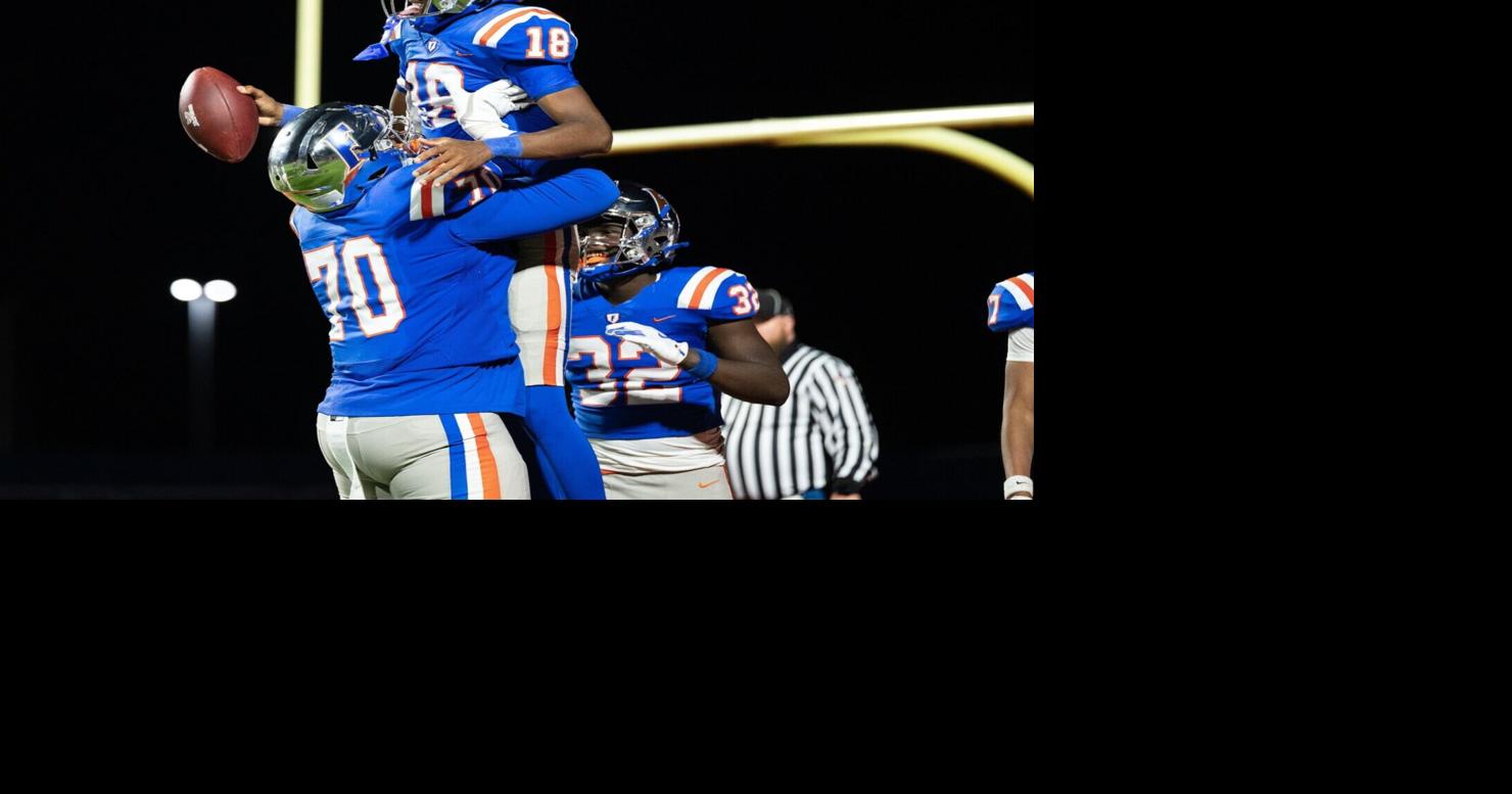 High school football: Week 10 area scores, leaders and highlights