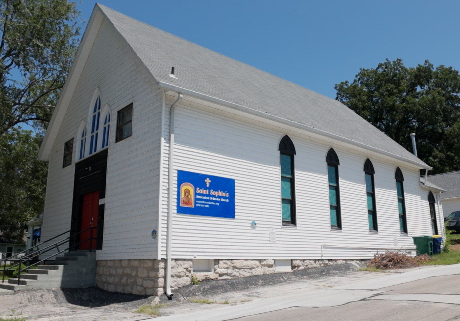 After leaving a Missouri cult, they're now warning others