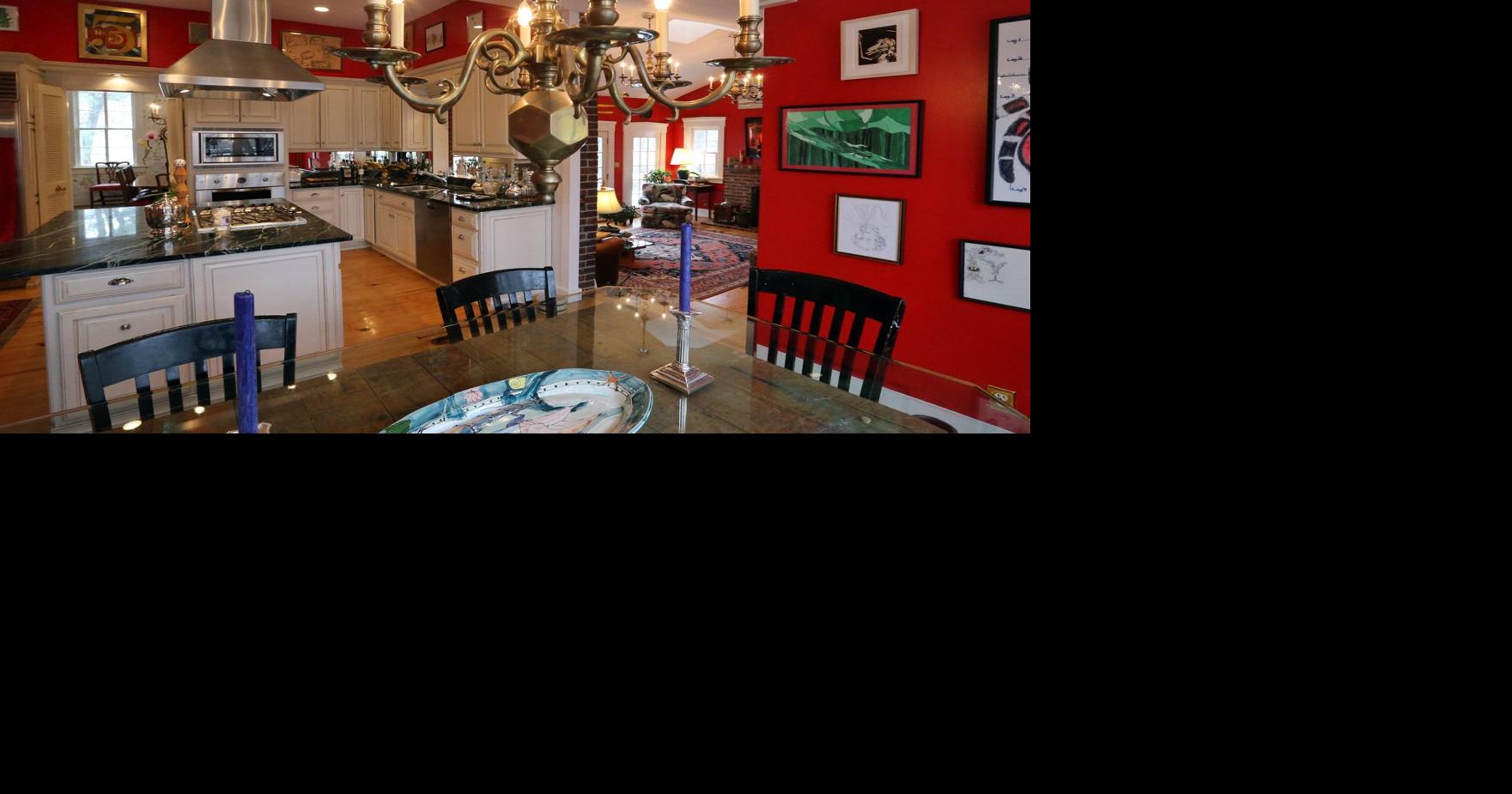 At home: 1850s Federal-style home in Ladue gets an update