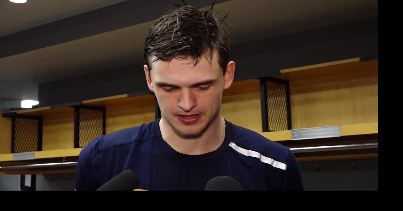 Jordan Binnington's 'armpit' save helps Blues hold off Flyers