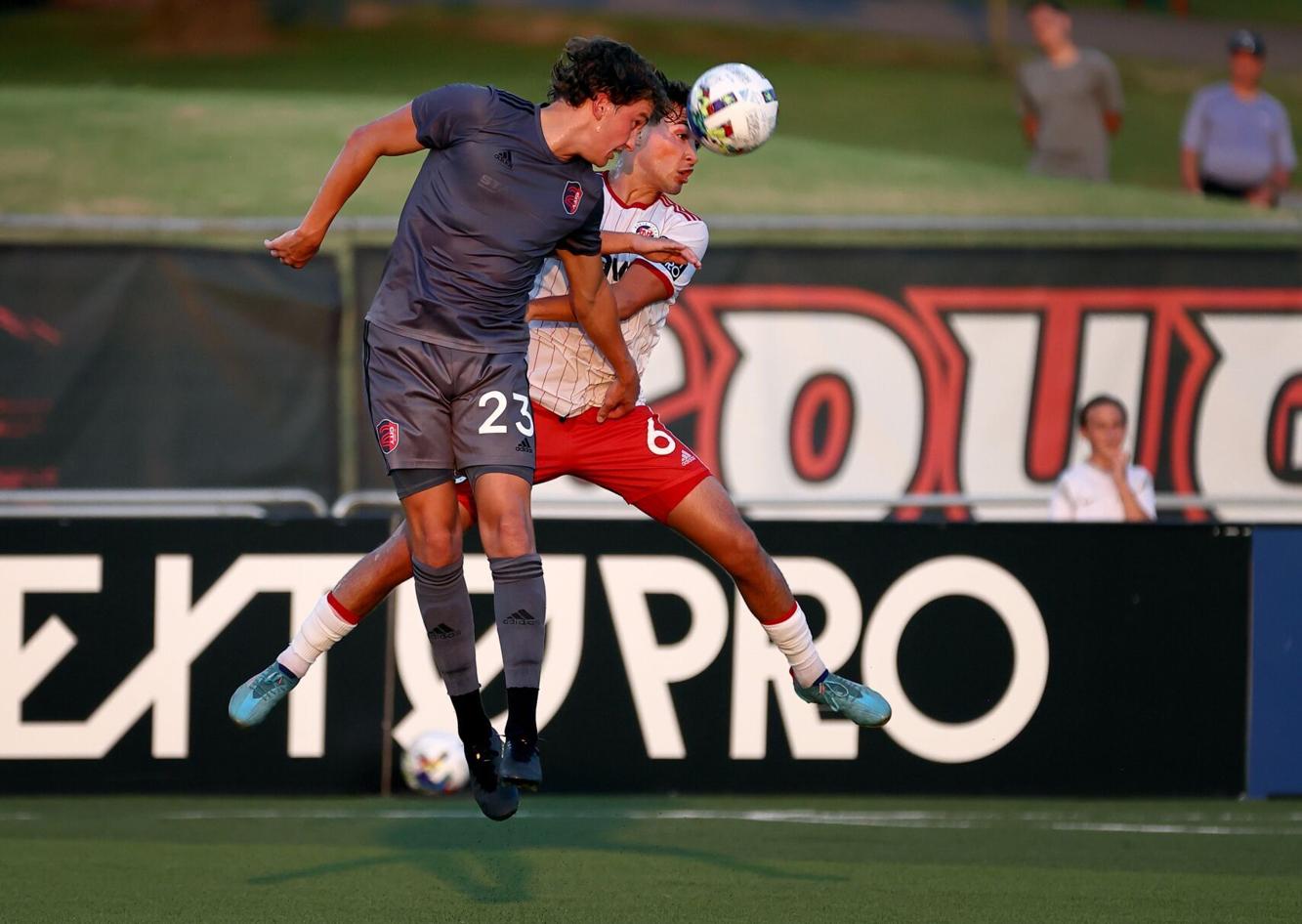 Goalie Roman Burki makes debut for St. Louis City2, shuts out North Texas