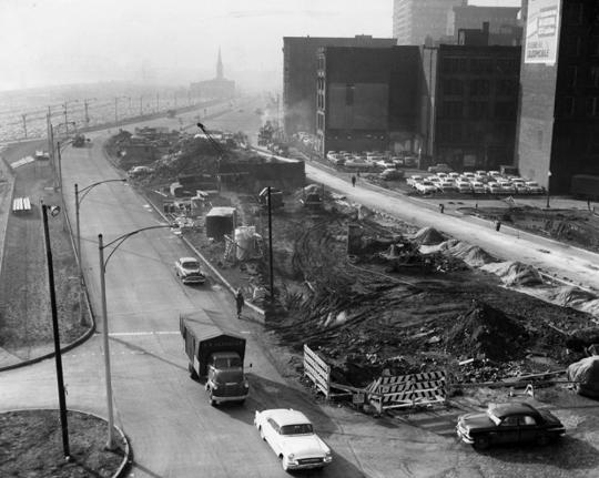 1958: A new bridge opens the road between St. Louis and St. Charles