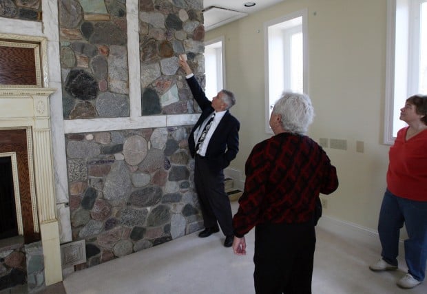 Young couple buys landmark Stuart Castle in Eureka