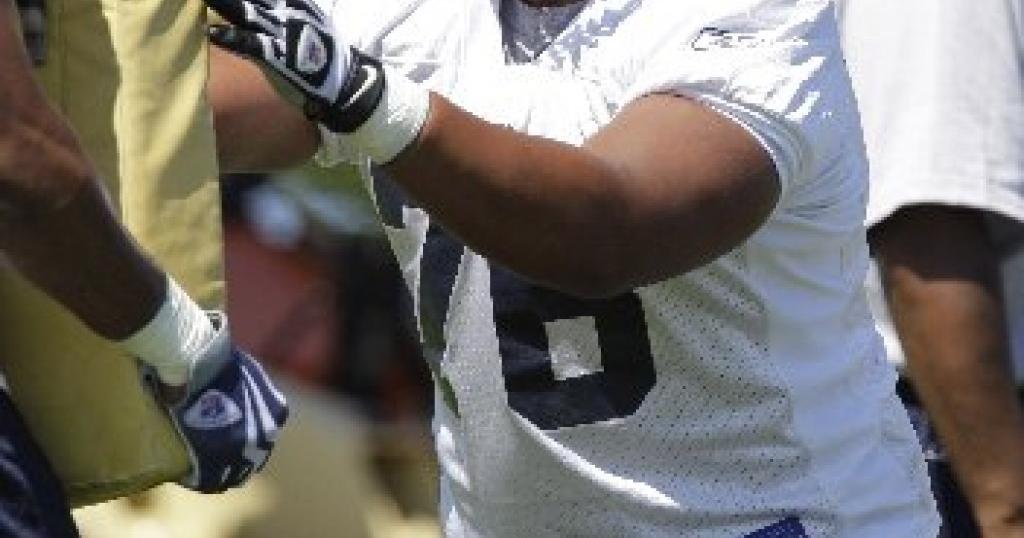 Saffold has deep football roots in Cleveland