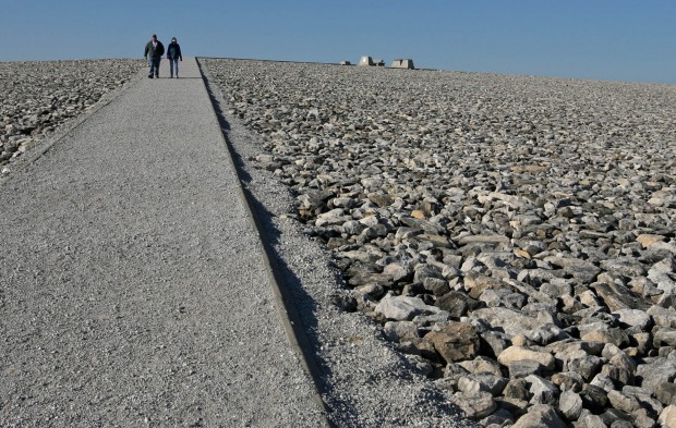 Report on cancer risk from Weldon Spring site assailed