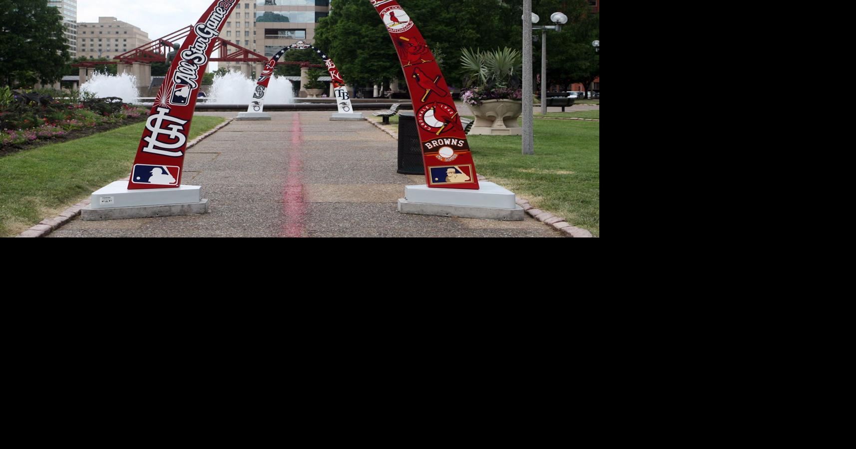 Miniature Cardinals-themed arch disappears from downtown corner