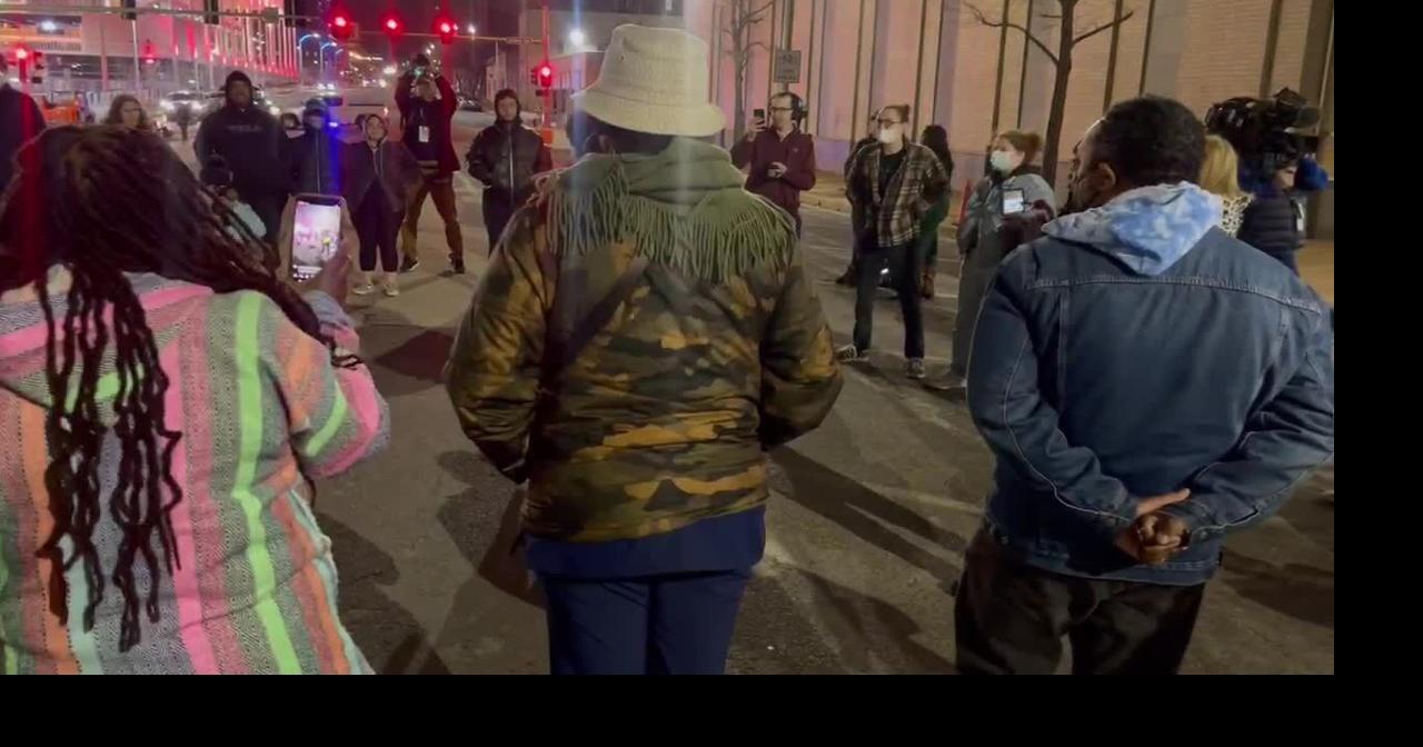 St. Louis protest group gathers in solidarity with Memphis protesters