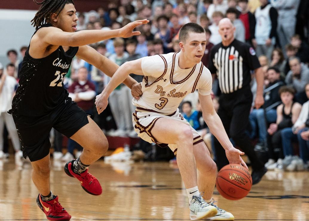 De Smet 53, Chaminade 50