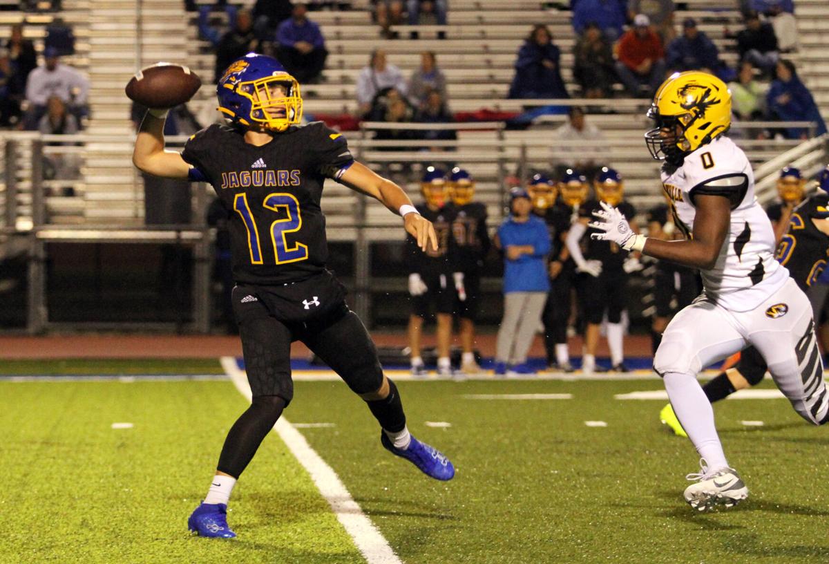 'He's used to pressure.' Brody Kube a steady hand at QB for Seckman: No ...