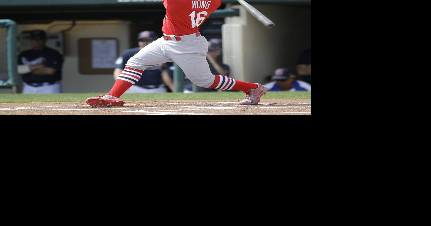 Wong delivers at bat, in field, but Cards bungle lead late