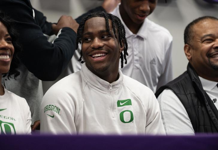 CBC's Jeremiah McClellan reverses course, signs with Oregon