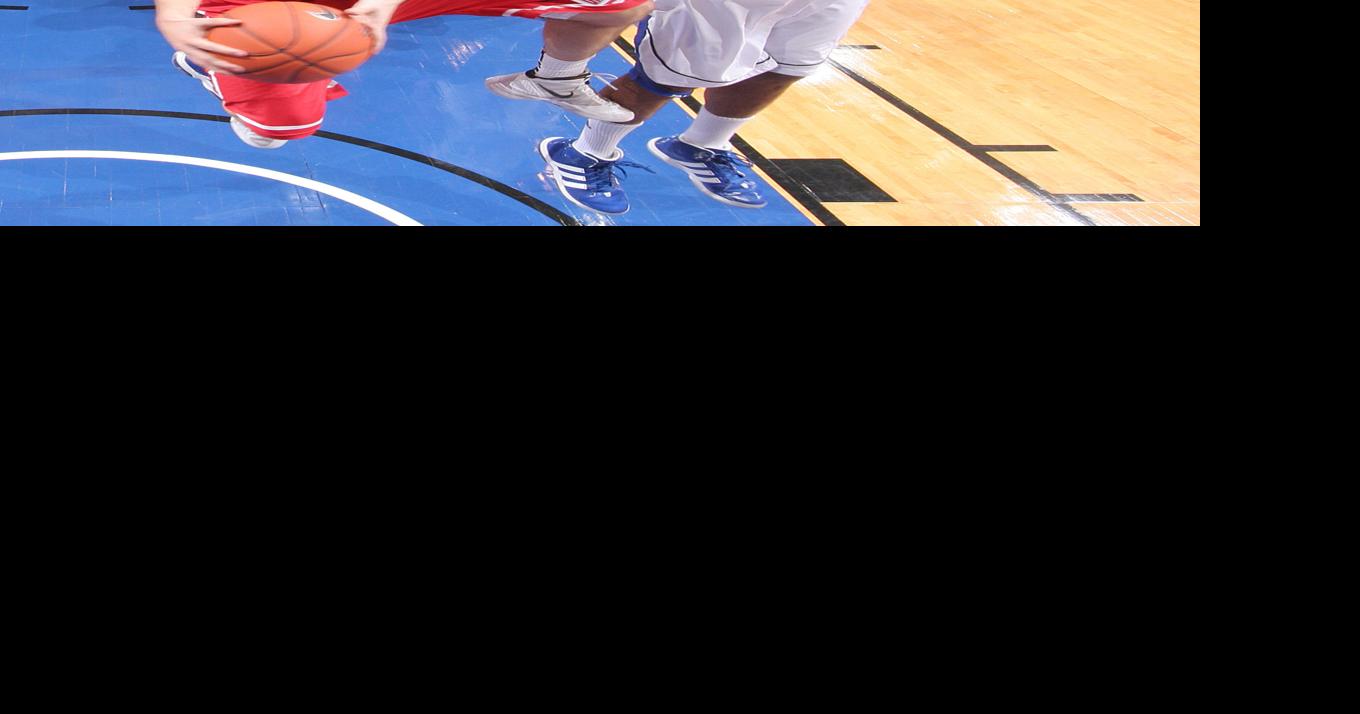 Drake gets short straw, but wins