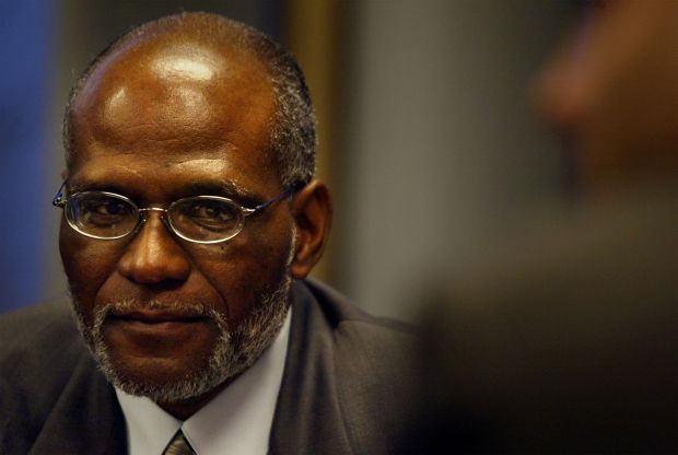 Dooley fires back at McCulloch after feds support his position on Mueth ...