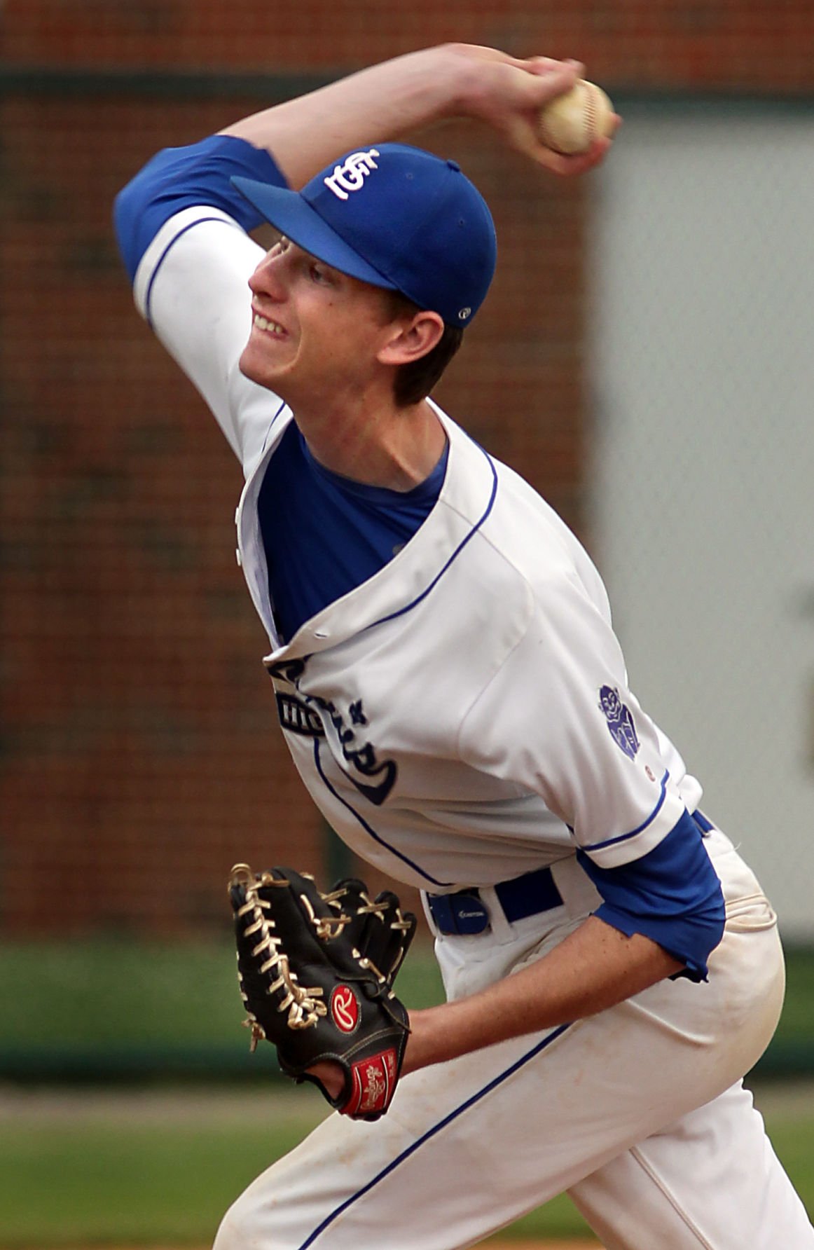 SLUH beats Hazelwood West in Class 5 sectional