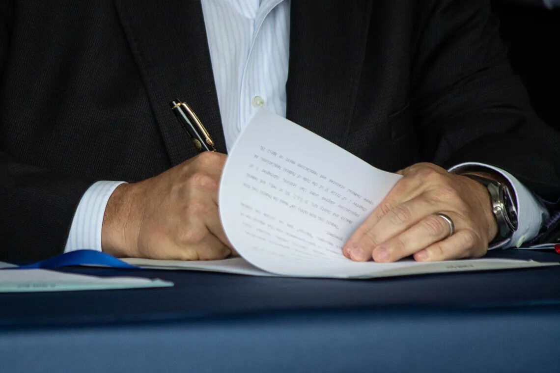 Illinois Gov. JB Pritzker signs ‘medical aid in dying’ bill amid ...