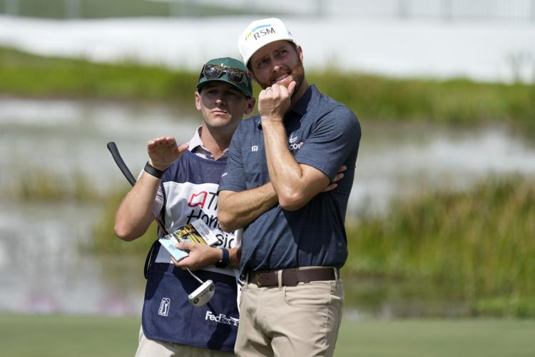 Suh leads, Kirk fires a 62 in 2nd round of Honda Classic