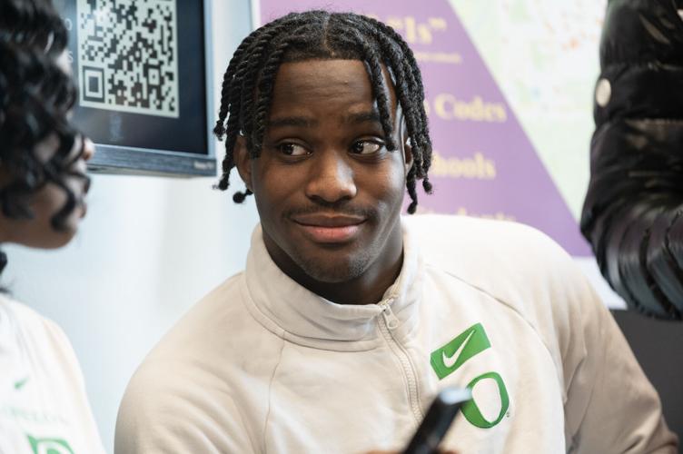 CBC's Jeremiah McClellan reverses course, signs with Oregon