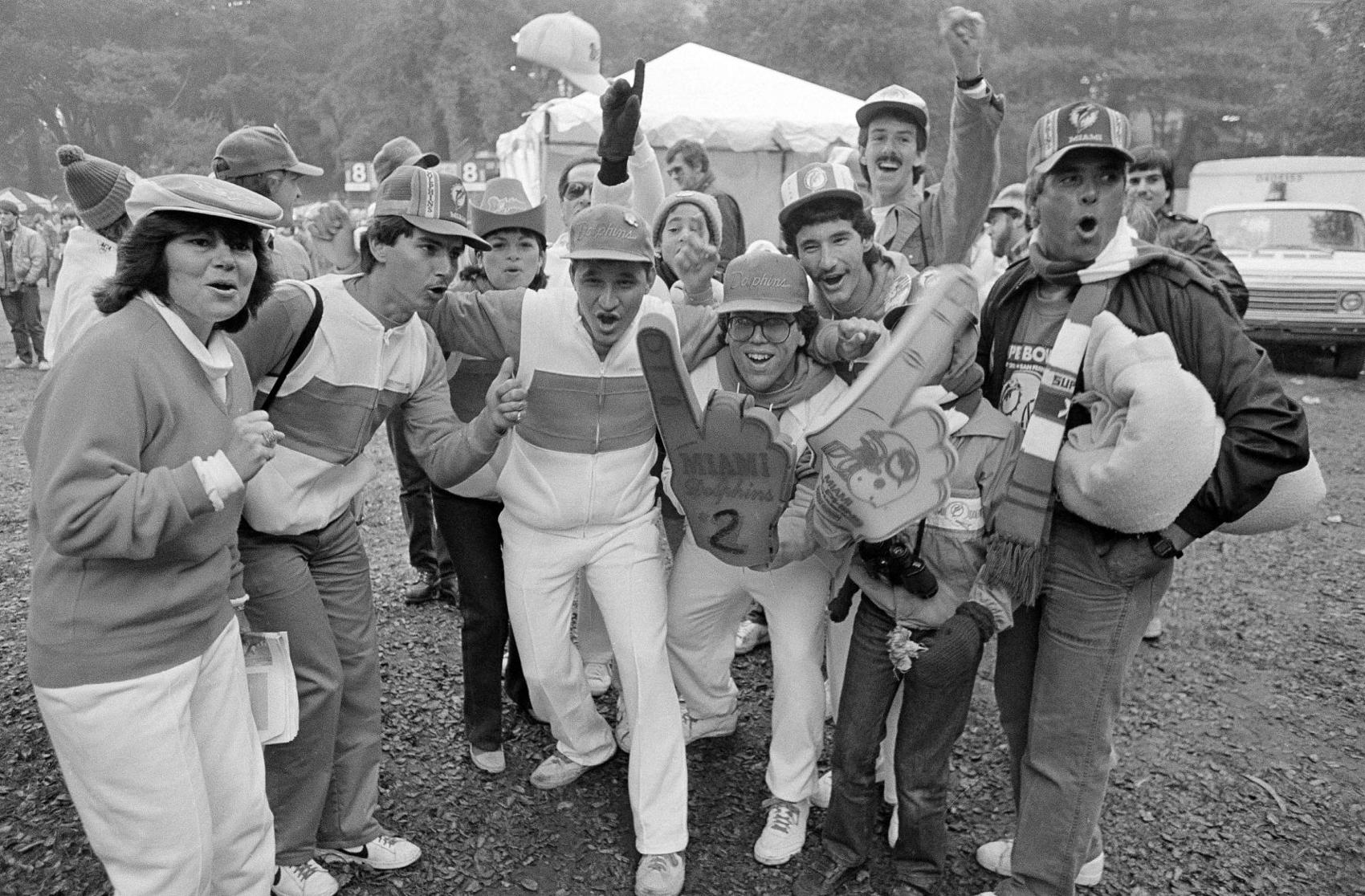 46 photos showing the evolution of Super Bowl fans since 1967 ...