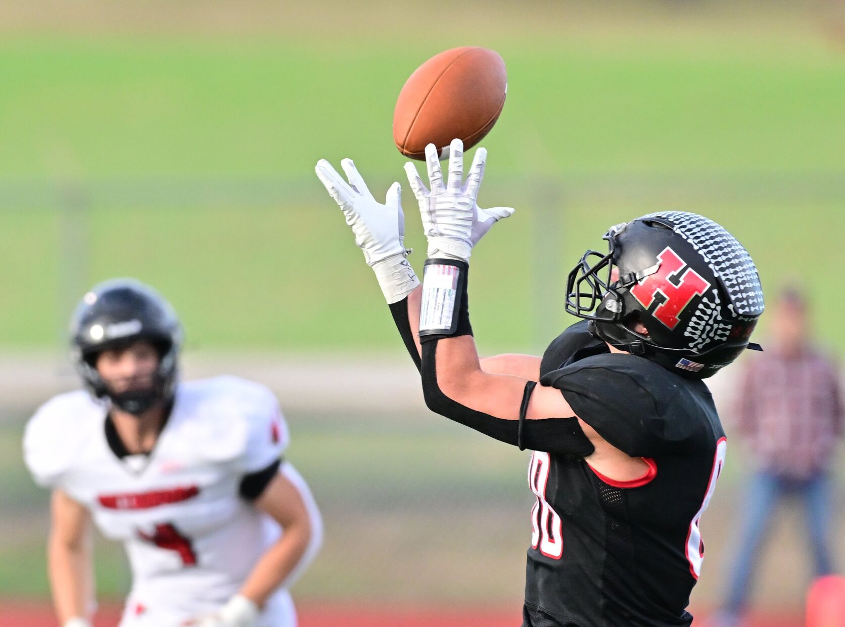 Highland scores three TDs in fourth quarter to rally past Metamora in ...