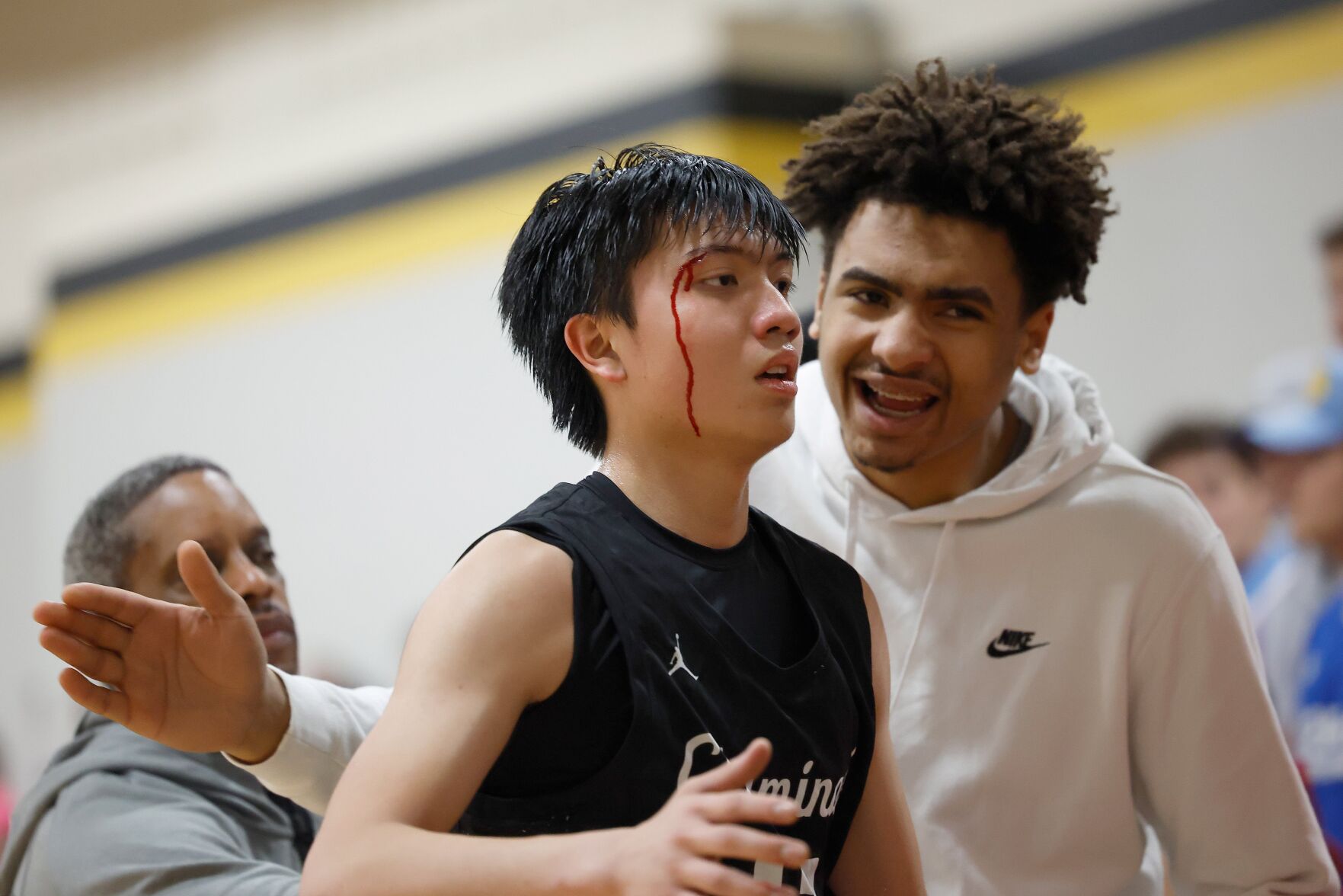 Jacob Robinson sinks buzzer-beating 3 to lift Chaminade to key MCC road ...