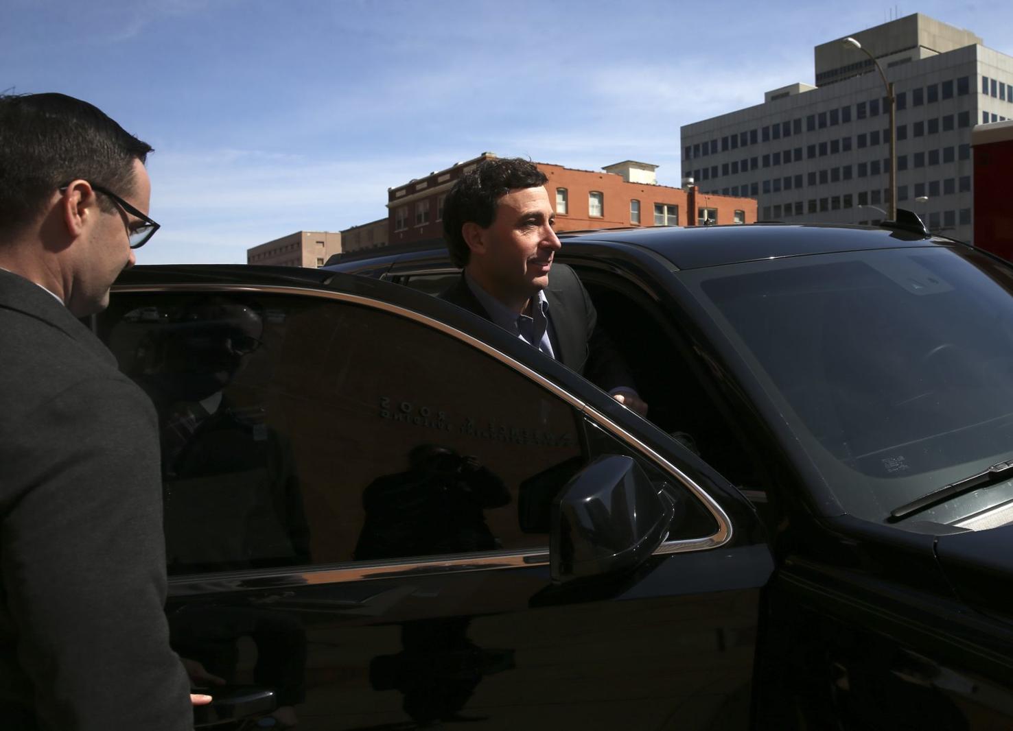 He promised to 'clean house,’ but turned to crime: The rise and fall of ...