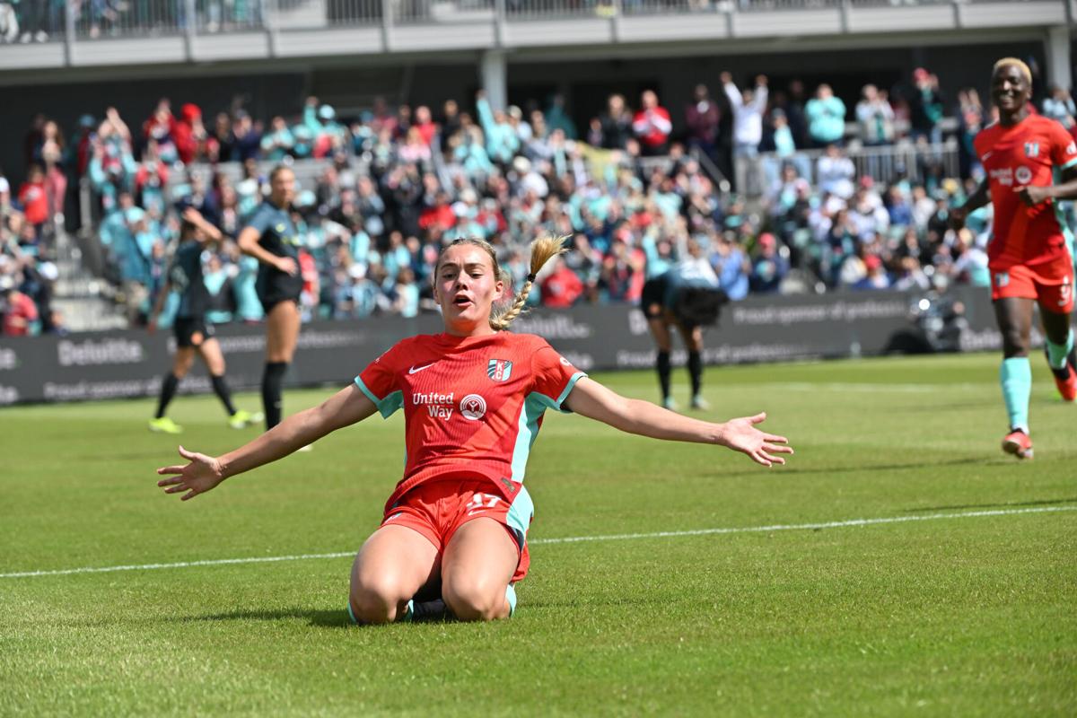 St. Louis teen Alex Pfeiffer becomes youngest NWSL scorer in historic KC Current win
