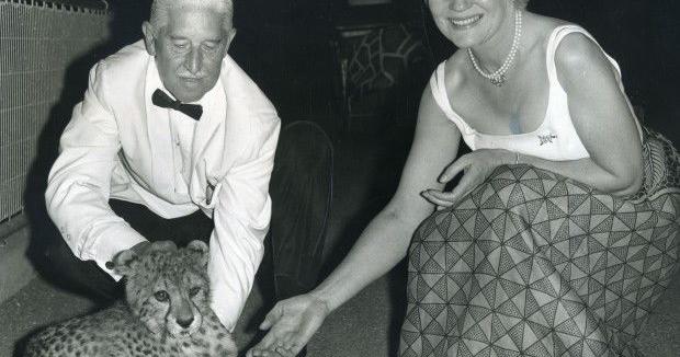 Carol Perkins dies; conservationist, author and widow of famed Marlin ...
