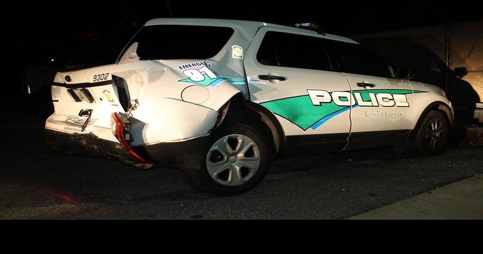 Webster Groves police officer struck in legs while investigating crash ...