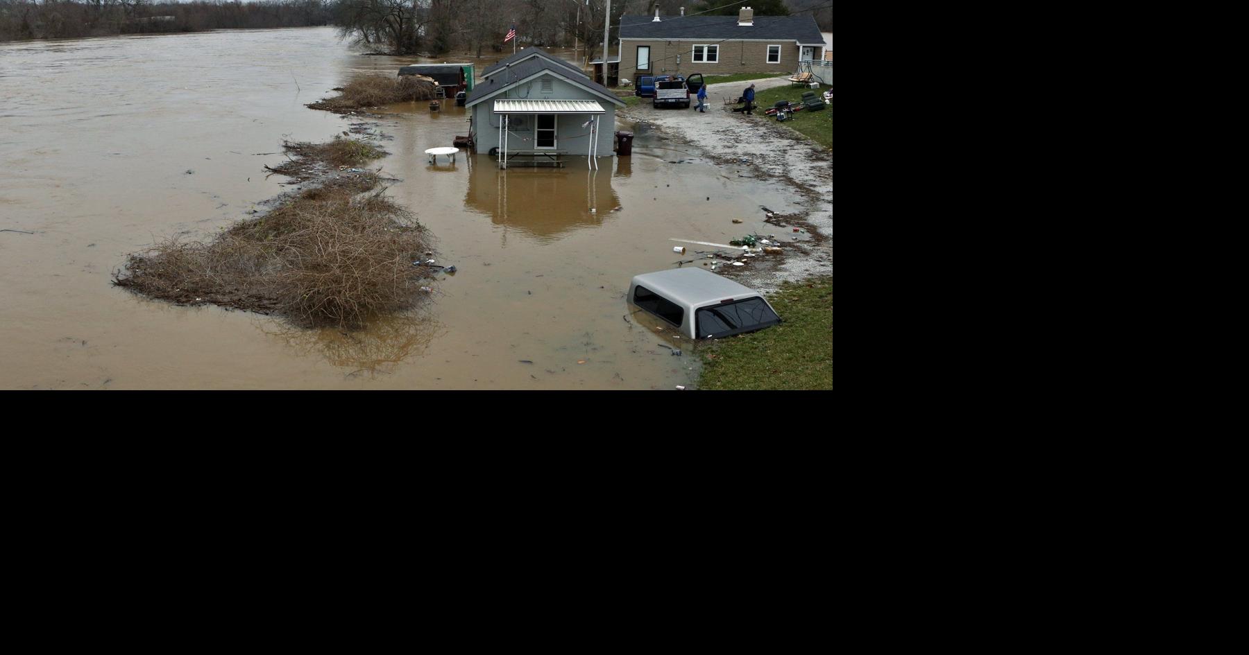 Sewage flows into the Meramec as flood disables Fenton plant; Valley ...