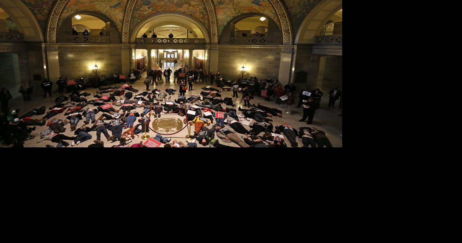 Sen. Dempsey highlights goals of 2015 session, protesters clear Senate ...