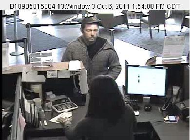 Bank robber flees down Washington Avenue
