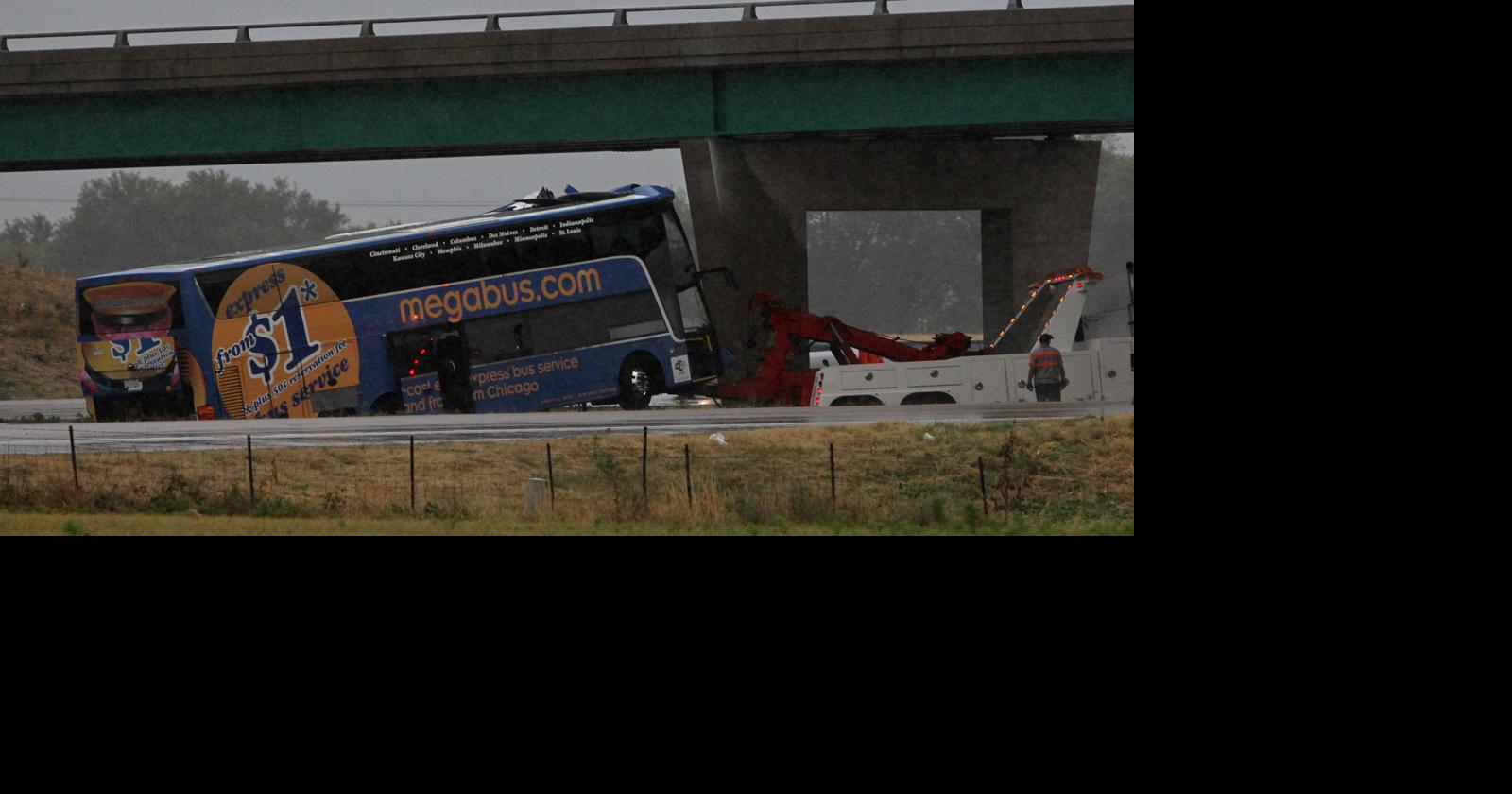 Megabus pledges cooperation in crash investigation