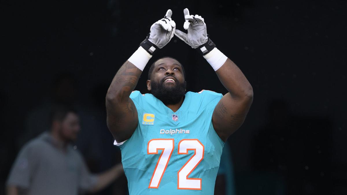 Cahokia's Terron Armstead, a 5-time Pro Bowler, retires from NFL