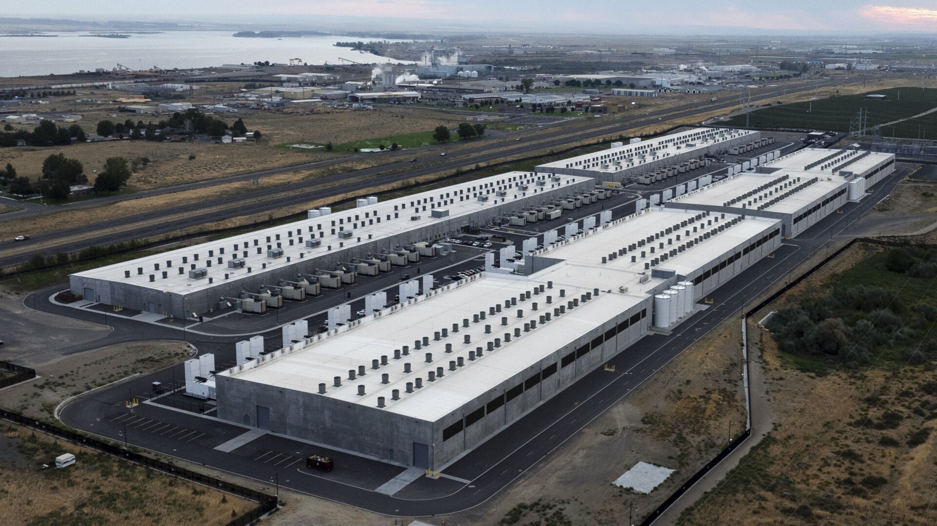 St. Louis could be next to pause data center developments