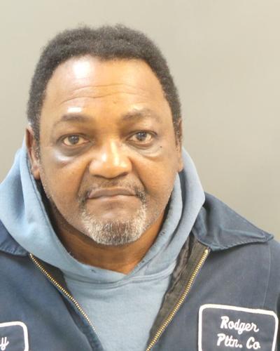 Police arrest St. Louis city tow lot shift foreman for thefts from lot