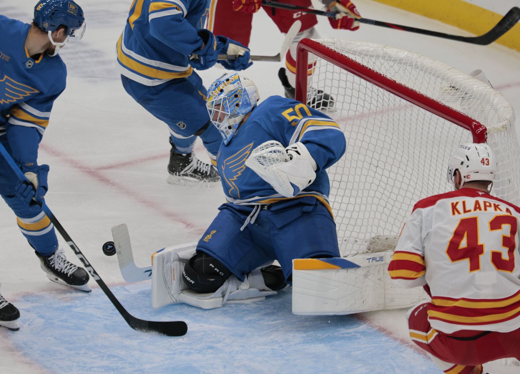 St. Louis Blues go up 3 goals, outlasted the Calgary Flames to win 3-2 ...