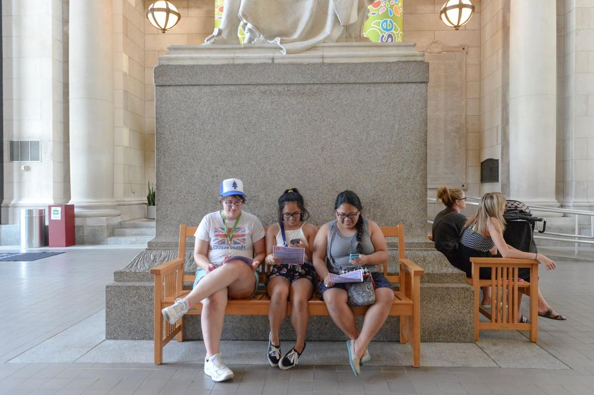 Hundreds flock to Missouri History Museum to catch Pokemon, and maybe ...