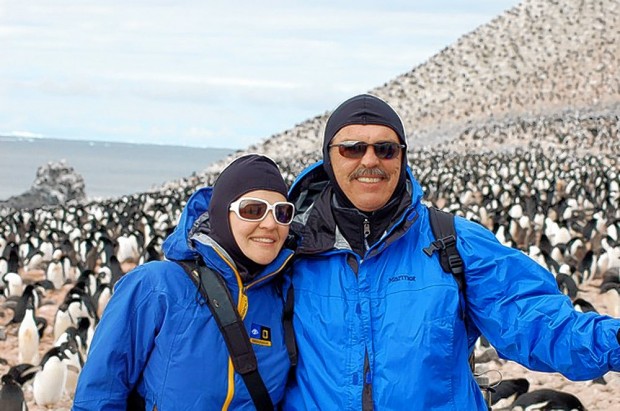 Partially paralyzed surgeon back to work in OR