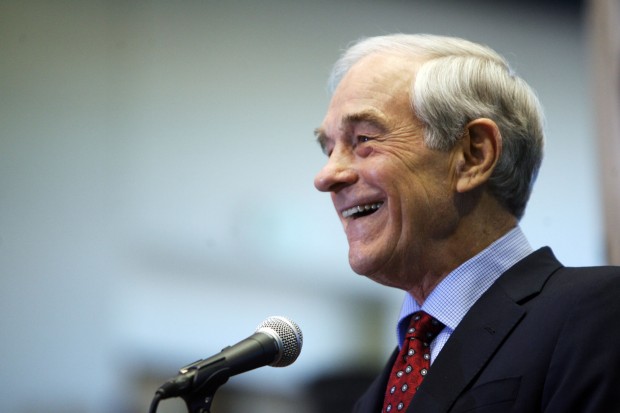 Ron Paul draws crowd to St. Charles on campaign tour