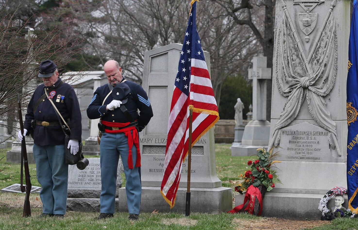 Group honors Civil War Gen. William Tecumseh Sherman, buried in St. Louis