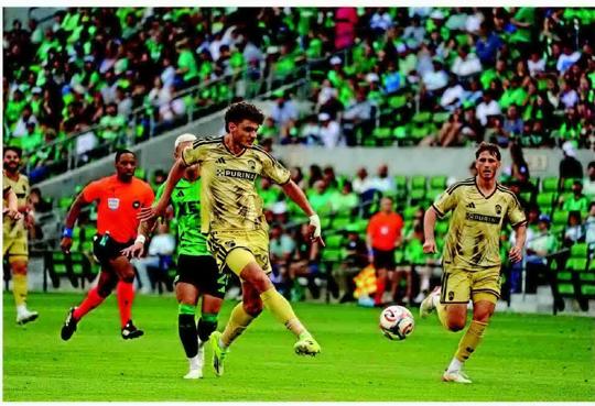 City SC midfielder Dante Polvara (21) passes during the second half May ...