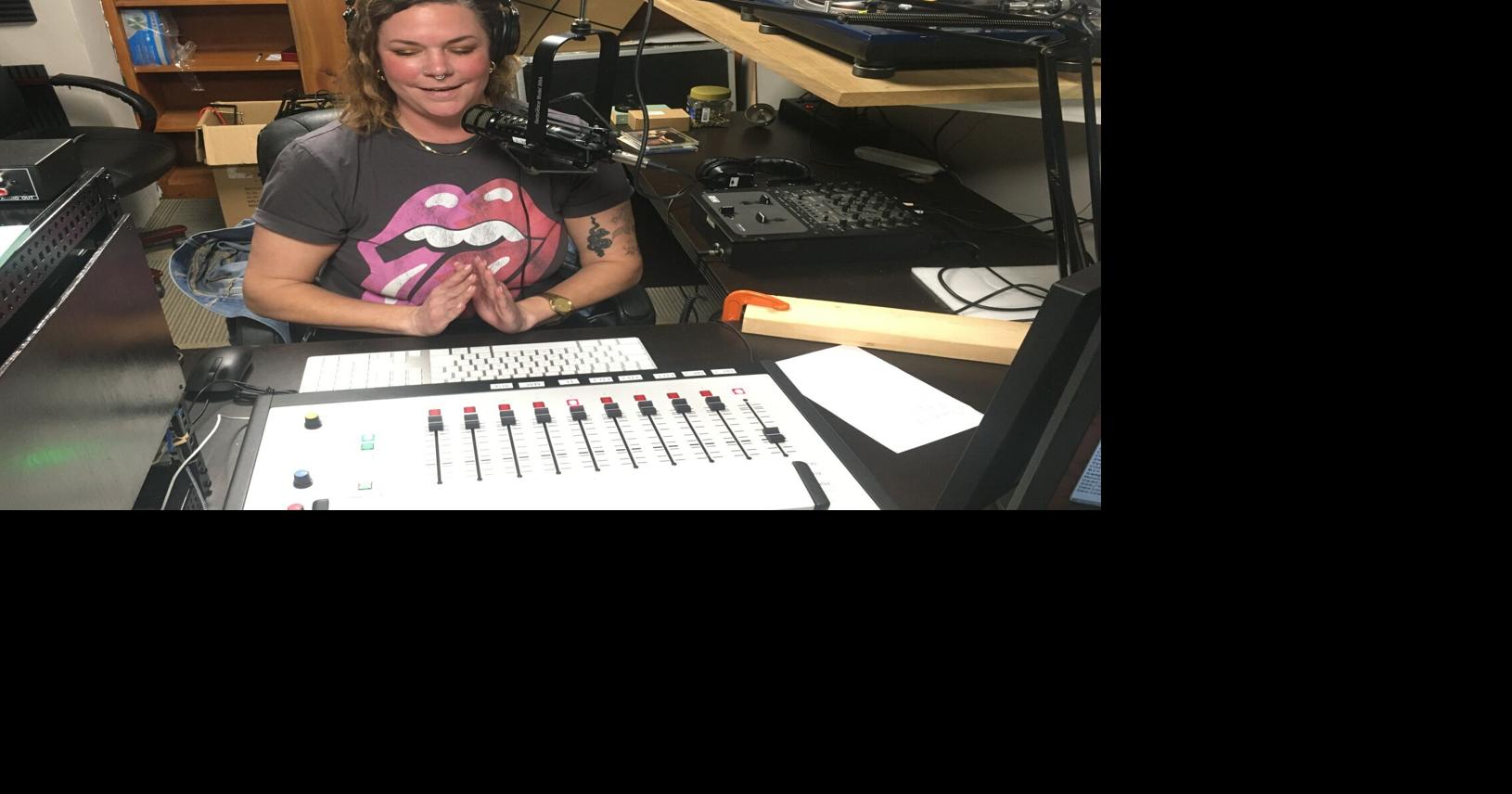 Former KDHX-FM DJs return with new online radio station