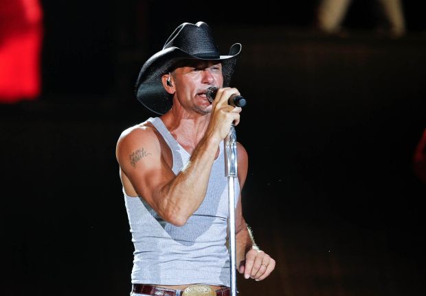 Tim McGraw delivers a show with a more personal touch