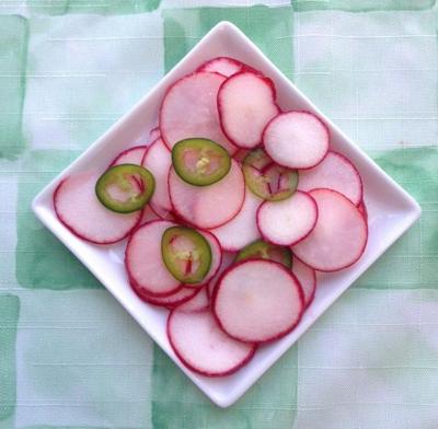 Spicy Pickled Radishes