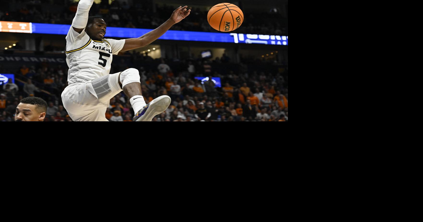 Snubbed by SEC awards, D’Moi Hodge does it all for Mizzou in SEC ...