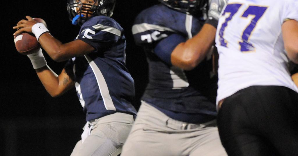 Howell Central's Morris runs wild on Troy in lopsided win