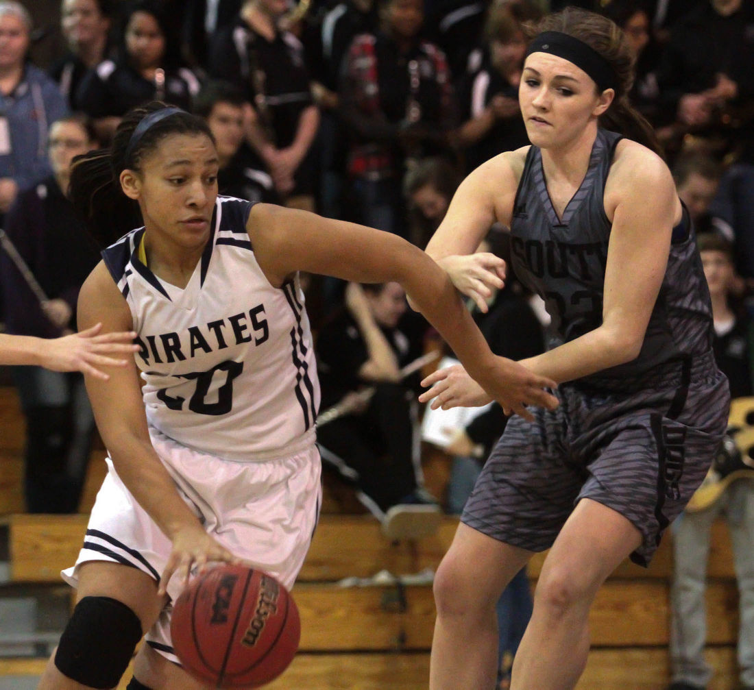St. Charles captures first district title since 2001