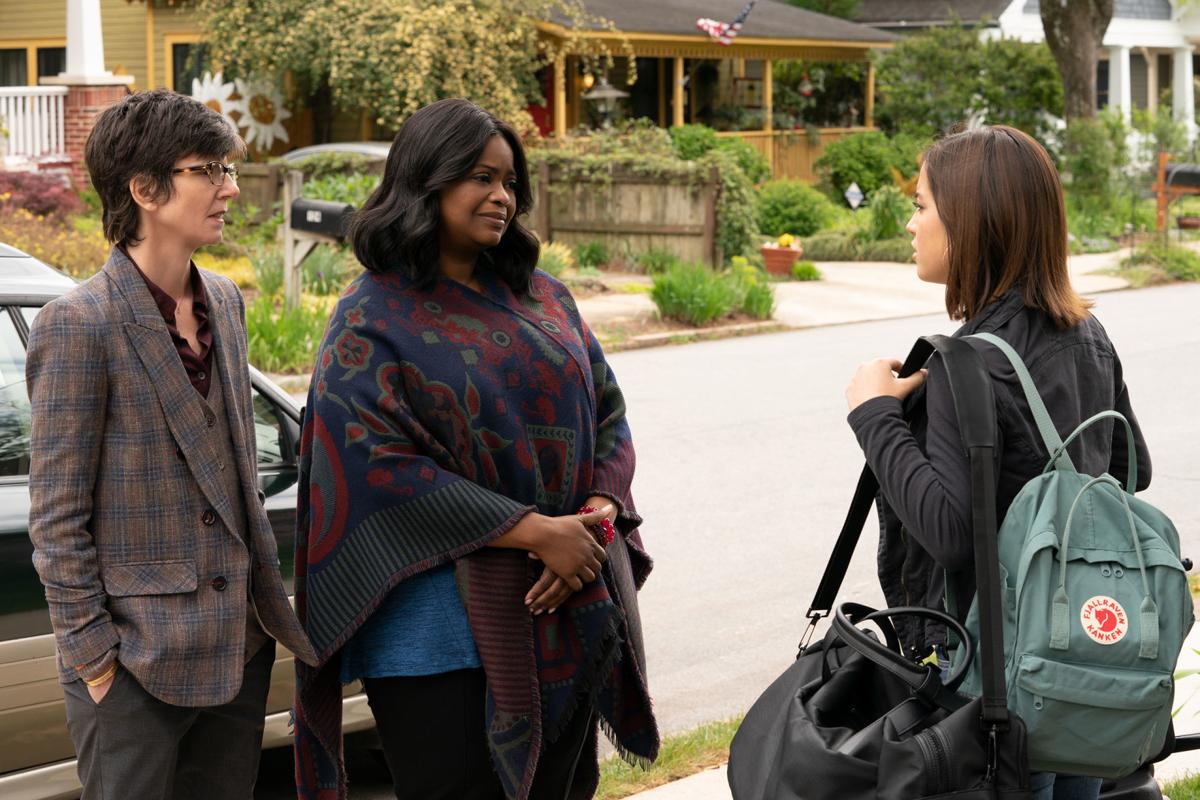 Mark Wahlberg and Rose Byrne's 'Instant Family' is more like a slow ...