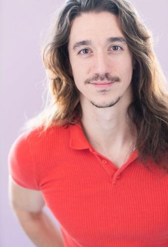 ‘Elf’ brings bigger, louder, flashier version of Will Ferrell comedy to ...